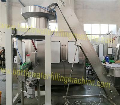 Cina Acqua minerale automatica dell'imbottigliatrice dell'ANIMALE DOMESTICO su ordinazione che fa macchinario in vendita