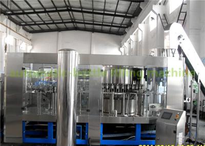 Cina Tappatrice di lavaggio della bottiglia di acqua/linea di imbottigliamento di riempimento beventi automatiche in vendita