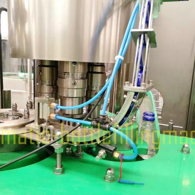 Cina Attrezzature industriali imbottiglianti di vetro della macchina di rifornimento della bevanda del succo dell'acqua in vendita