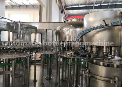 中国 1つの飲料水のフル オートのびんの充填機の回転式3つは生産ラインを完了します 販売のため