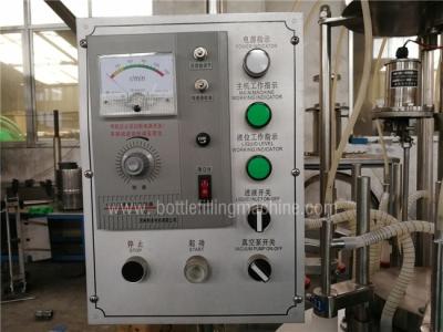 Cina Macchina di rifornimento della latta di bevanda di grande capacità, piccolo materiale da otturazione della latta e macchina di cucitura in vendita