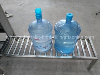 Cina 20 L pianta completamente automatica di Producting della macchina di rifornimento dell'acqua da 5 galloni della grande bottiglia piccola in vendita