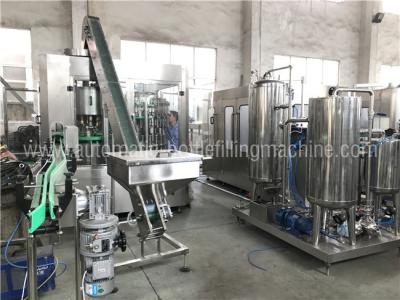 Cina Macchina di rifornimento della soda della bottiglia di vetro 0.3L-2L, macchina di rifornimento gassosa della bevanda in vendita