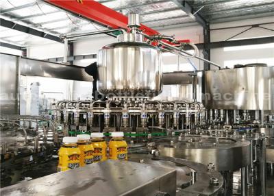 Cina Fase di coperchiamento dell'imbottigliatrice del succo di lavaggio dello SpA 3 per le bottiglie della plastica 500ML in vendita
