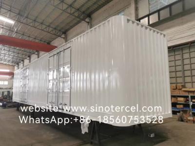 Cina Box Semi Trailer Personalizzato Semi Trailer Chiuso Bianco con porta laterale in vendita