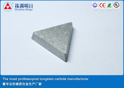 Cina Il carburo cementato ha brasato le punte che saldano i tipi irregolari YG6/YG8/K10/P30 delle lame in vendita