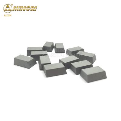Cina SS10 Carburo di tungsteno suggerimenti per il taglio di pietra resistente all'usura lame di sega Widia OEM personalizzazione parti di utensili elettrici in vendita