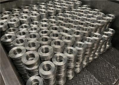 Cina Elettro 550mpa obbligatorio ha galvanizzato il cavo 0.8mm del legame del tondo per cemento armato in vendita