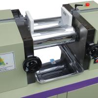 China Custom Length Lab Open Mixer Mill Machine For Engineering Plastics for sale