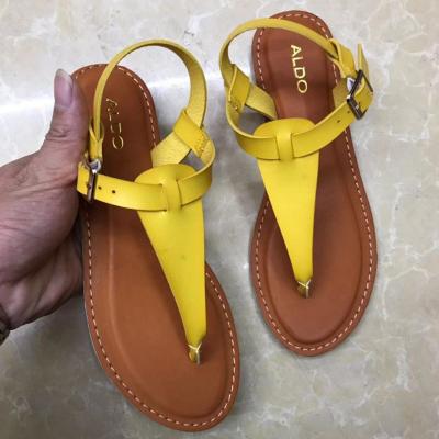 China Factory supply fashion breathable flat Slippers Summer sandals women soft sole non-slip flip flops wholesale for sale