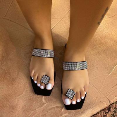 China 2022 new fashion trend beach shoes rhinestone summer sandals women flat non-slip slippers slides womens fashion shoes unique for sale