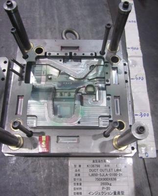 China PP Pin Gate Auto Plastic Parts Vehicle Injection Mould Of Duct Outlet Multi Cavity for sale