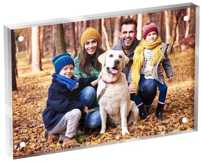 China 4X6 Inch Clear Acrylic Photo Frame With Magnetic Closure and Custom Size Options for sale
