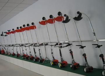 China bent type grass cutting tools grass trimmer with two shafts for sale