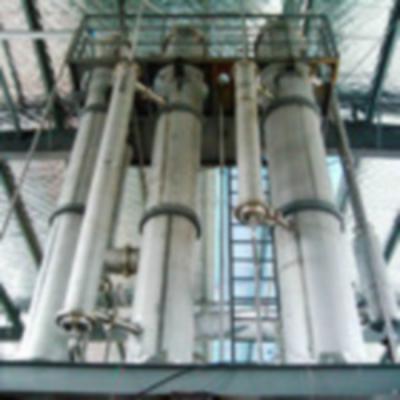 Cina SUS304 / 316L Falling Film Evaporator 380 / 220V For Food Chemical Industry in vendita