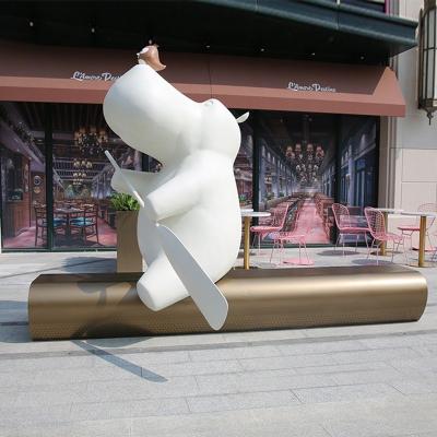 Cina Sky Street Fiberglass Leisure Bench With Sculpture Ornament Parco commerciale all'aperto in vendita
