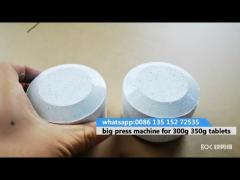 Máquina material granulada da imprensa giratória para a tabuleta do cloro de 300g 350g TCCA