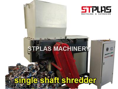 China Single Axis Plastic Waste Shredding Machine With SKD-II Blade For Recycling for sale