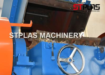 China PET HDPE Plastic Bottle Grinding Machine , Waste Plastic Crusher Energy Saving for sale