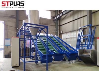 中国 SUS304ライン、機械をリサイクルするペットびんを洗浄する物質的なプラスチック ペット薄片 販売のため
