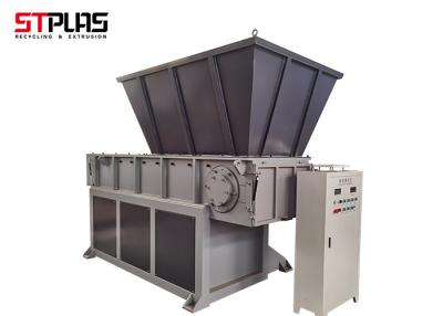 China Pe 30kw Industrieel afvalontvezelmachine met Hydraulische Transportband for sale