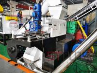 China Single Screw Semi Plasticized Pellets Plastic Squeezing Machine for sale