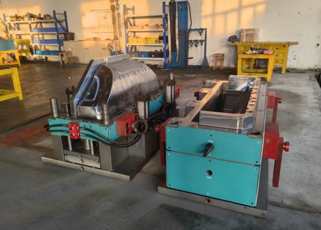 Mold assembly process