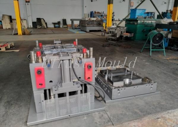 Quality Custom SMC Pipe Clamp Mold 300000-1000000 Shots Life for sale