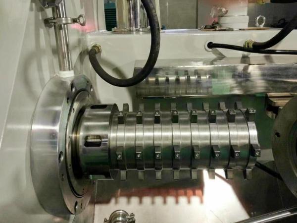 Quality 30L Grinding Capacity Horizontal Pin Mill Grinding Machine 380V 50Hz 3 Phase for sale