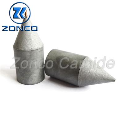 Cina Alti bottoni del carburo di tungsteno di durezza per l'estrazione mineraria della materia prima vergine di 100% in vendita