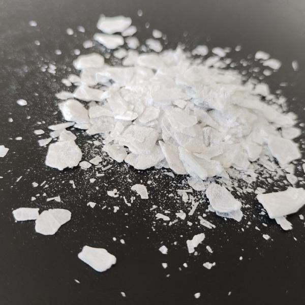 Quality 50kg 1000kg Magnesium Chloride Chemical Mgcl2 Anhydrous White Grey Flake for sale