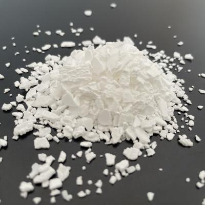 China Industrial Use White Calcium Chloride Dihydrate Flake GB Standard for sale