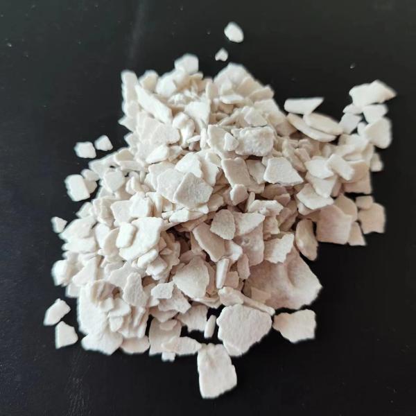 Quality Snow Melt Agent Calcium Chloride Dihydrate White Flakes 74% Min for sale