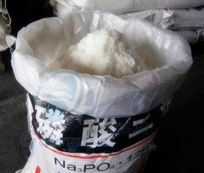 China 25kg TSP Crystal Trisodium Phosphate CAS 7601-54-9 For Industrial Food Grade Solubility H2O Slightly Soluble for sale
