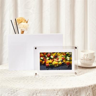 China 5inches Acrylic Transparent Digital Photo Frame with 8GB 1000mah Battery for Wedding Party Valentine Birthday Gift Video Frame for sale