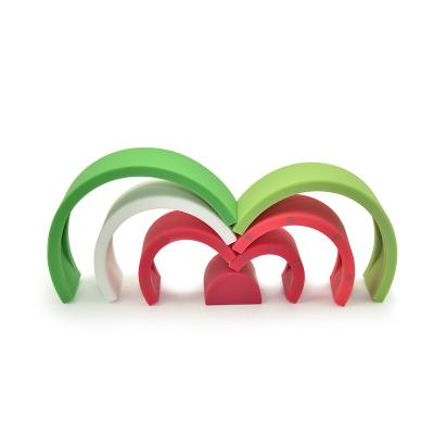 China O assentamento do arco-íris obstrui brinquedos empilháveis do ODM da melancia para o bebê de um ano à venda