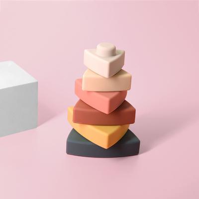 Cina L'impilamento educativo del bambino del silicone di FDA blocca il commestibile 100% libero di BPA in vendita