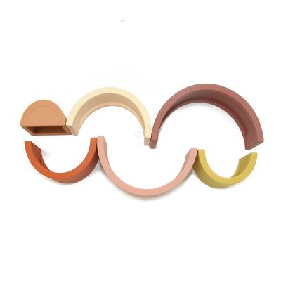 Cina Materiale libero educativo del giocattolo BPA FDA LFGB dell'impilatore dell'arcobaleno del silicone del bambino in vendita