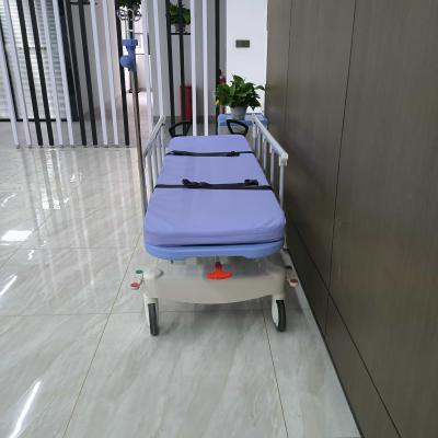 Cina Portafogli idraulici Equipaggiamento ospedaliero Equipaggiamento medico Camionetto per pazienti Corrimano pieghevole Trasferimento di sedia a rotelle in vendita