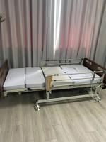 China Electric Home elderly nursing Bed with Lockable Wheels for sale