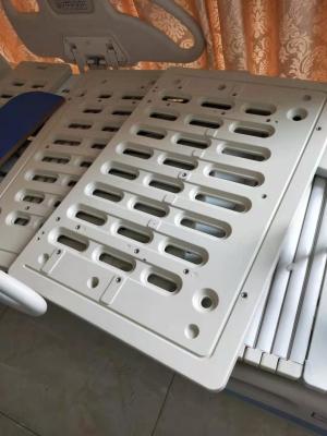 Cina Spessore 35mm collegamenti blu del letto di ospedale degli accessori medici del letto di quattro parti in vendita
