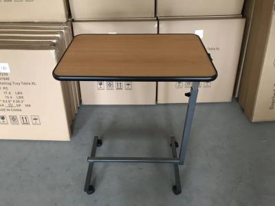 China Tiltable Oppervlakte 700mm 1010mm de Lijst van Tray Table Over Bed Food van het het Ziekenhuisbed Te koop