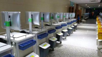 China Computer Medication Carts For Hospital Workstation Trolley Electrically for sale