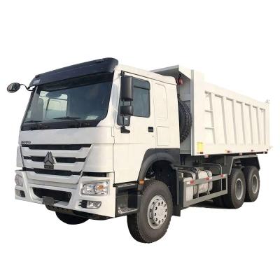 중국 사용 된 Sinotruk Howo 6 * 4 팅퍼 트럭 WEICHAI 엔진과 좋은 화물 탱크 차원 판매용