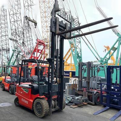 Cina Capacità nominale 2T-10T Supporto personalizzazione 3 tonnellate di forklift diesel con motore opzionale in vendita
