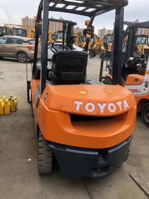 China 2.5 ton 3 ton Diesel vorkheftruck met zijdelingse schakelaar Vorkbreedte 120 mast 2 fase/3 fase Te koop