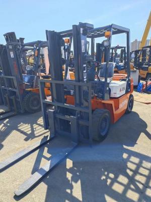 Cina 1160 mm di larghezza superiore a 2,5 tonnellate di carrello elevatore HELI con sovrappeso anteriore di 465 mm in vendita