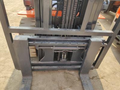 Cina 1160 mm di larghezza superiore a 2,5 tonnellate di carrello elevatore HELI con sovrappeso anteriore di 465 mm in vendita