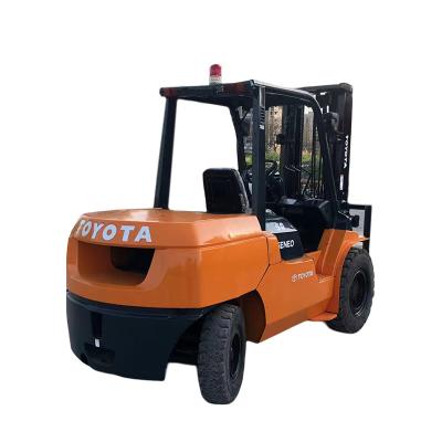 China 2001-4000 Werktijden 5 ton Toyota tweedehands gebruikte vorkheftruck met 560 mm vooroverhang Te koop