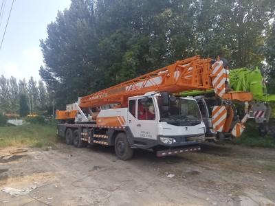 China Custom Used Truck Crane with Minimum Turning Radius of 10.5m Zoomlion Crane 30 Ton 35 Ton for sale